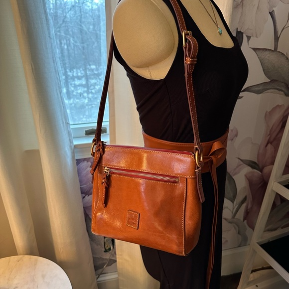 Dooney & Bourke | Bags | Dooney Bourke Florentine Allison Crossbody ...